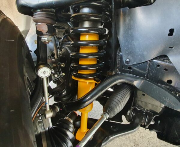 6x4 Six Wheel Conversion: Toyota Hilux 8Gen